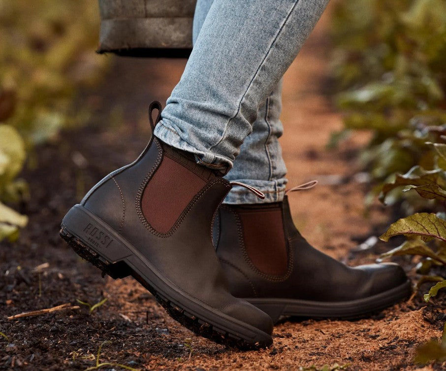 Sampsons Shoe Store -independent family shoe store open online 24/7